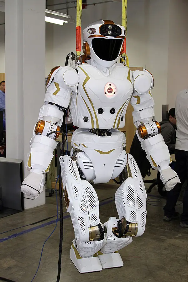 NASA's Valkyrie Robot Will Blaze the Trail to Mars & Beyond | UMass Lowell